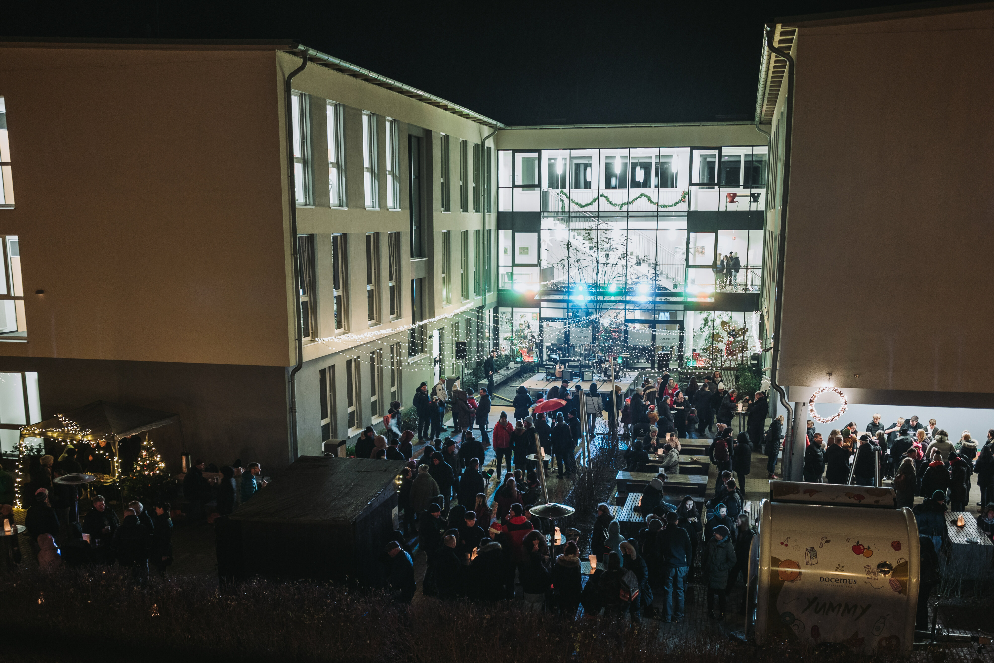 Docemus Privatschulen - Buntes Weihnachtstreiben am Blumberger Campus